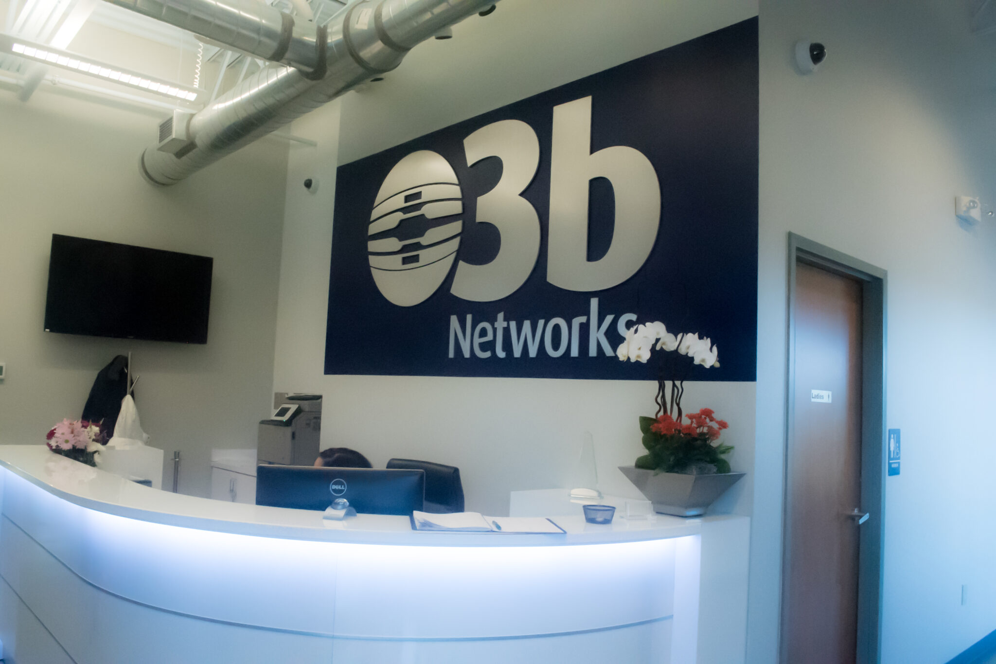 Behind the scenes – unprecedented access to the O3b Global Operations ...